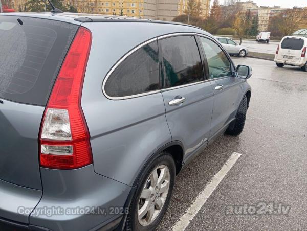 Honda CR-V 2008 in Tartu, with an engine capacity of 2.00 L and mileage of 211 thousand km for 5500 €, photo 7 on AUTOMOTO.COM.LV