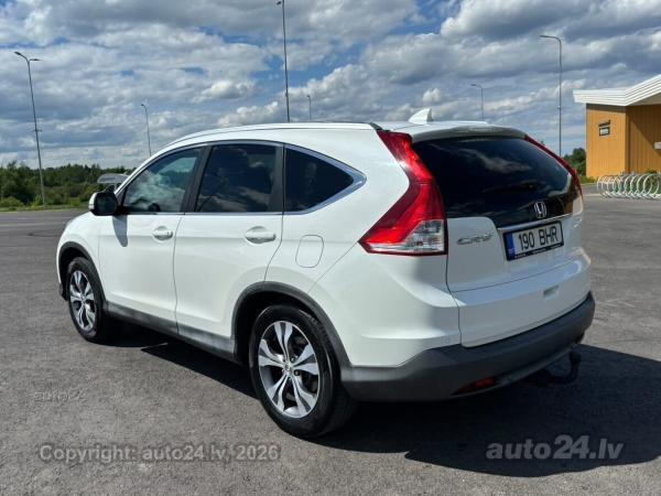 Honda CR-V 2012 in Narva, with an engine capacity of 2.00 L and mileage of 250 thousand km for 8990 €, photo 3 on AUTOMOTO.COM.LV