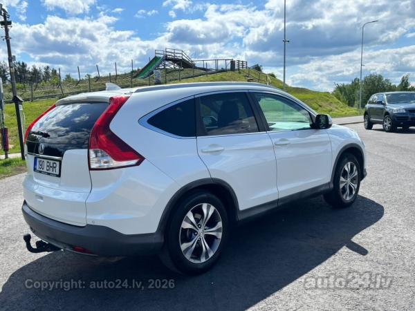 Honda CR-V 2012 in Narva, with an engine capacity of 2.00 L and mileage of 250 thousand km for 8990 €, photo 4 on AUTOMOTO.COM.LV