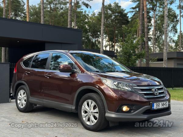 Honda CR-V 2012 in Tallinn, with an engine capacity of 2.00 L and mileage of 241 thousand km for 9999 €, photo 2 on AUTOMOTO.COM.LV