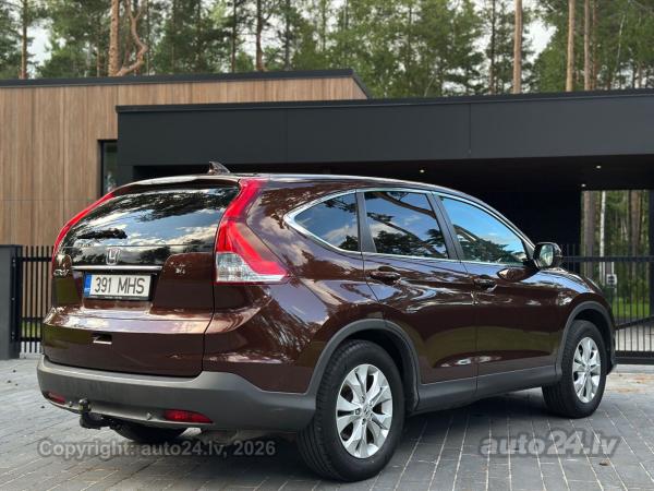 Honda CR-V 2012 in Tallinn, with an engine capacity of 2.00 L and mileage of 241 thousand km for 9999 €, photo 4 on AUTOMOTO.COM.LV
