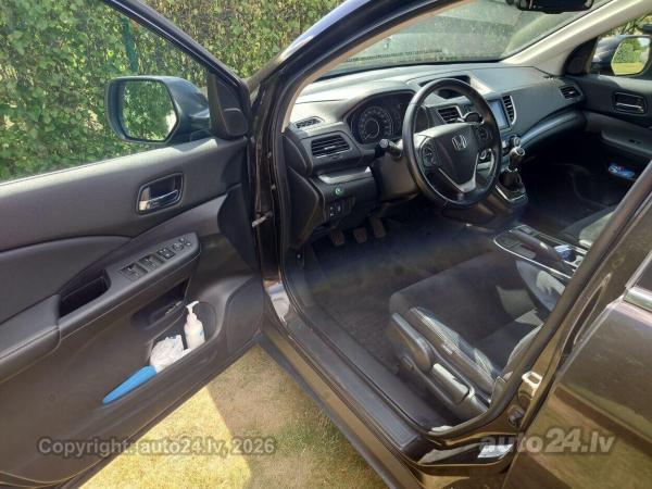 Honda CR-V 2016 in Tartu, with an engine capacity of 1.60 L and mileage of 142 thousand km for 13700 €, photo 11 on AUTOMOTO.COM.LV