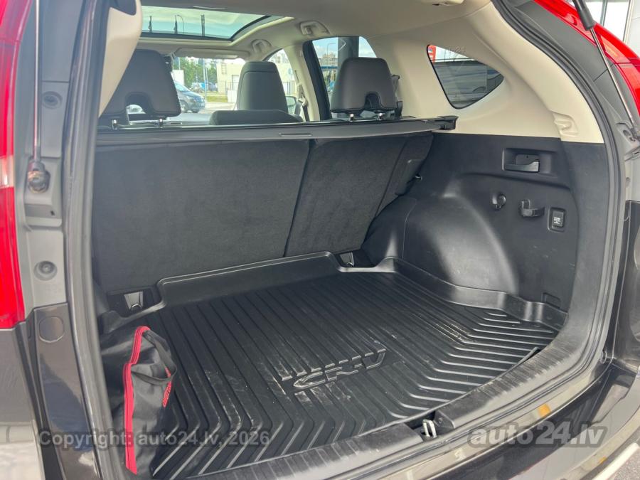 Honda CR-V 2017 Tallina, ar dzinēja tilpumu 2.00 L un nobraukumu 160 tūkst. km par 16900 €, foto 16 vietnē AUTOMOTO.COM.LV