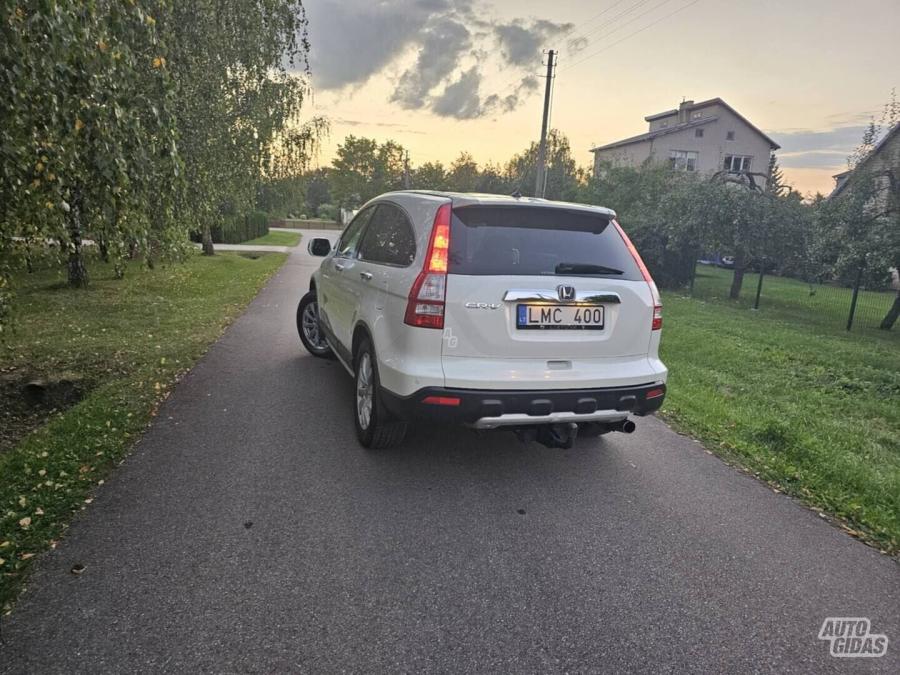 Balts Honda CR-V 2008 Marijampole, ar dzinēja tilpumu 2.20 L un nobraukumu 290 tūkst. km par 6000 €, foto 6 vietnē AUTOMOTO.COM.LV