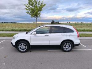 Balts Honda CR-V 2008 Marijampole, ar dzinēja tilpumu 2.20 L un nobraukumu 332 tūkst. km par 4050 €, foto 3 vietnē AUTOMOTO.COM.LV