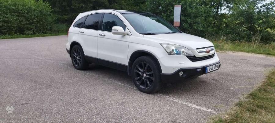 Balts Honda CR-V 2008 Viļņa, ar dzinēja tilpumu 2.20 L un nobraukumu 352 tūkst. km par 6500 €, foto 28 vietnē AUTOMOTO.COM.LV