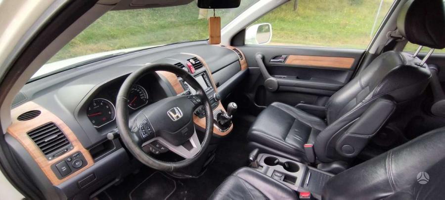 Balts Honda CR-V 2008 Viļņa, ar dzinēja tilpumu 2.20 L un nobraukumu 352 tūkst. km par 6500 €, foto 33 vietnē AUTOMOTO.COM.LV