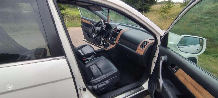 Balts Honda CR-V 2008 Viļņa, ar dzinēja tilpumu 2.20 L un nobraukumu 352 tūkst. km par 6500 €, foto 38 vietnē AUTOMOTO.COM.LV