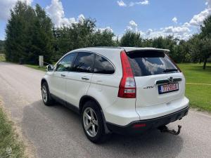 White Honda CR-V 2009 in Kaisiadorys, with an engine capacity of 2.20 L and mileage of 320 thousand km for 2850 €, photo 5 on AUTOMOTO.COM.LV