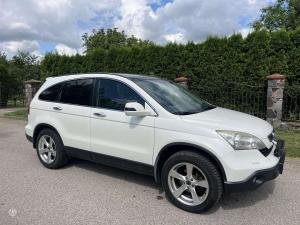 White Honda CR-V 2009 in Kaisiadorys, with an engine capacity of 2.20 L and mileage of 320 thousand km for 2850 €, photo 10 on AUTOMOTO.COM.LV