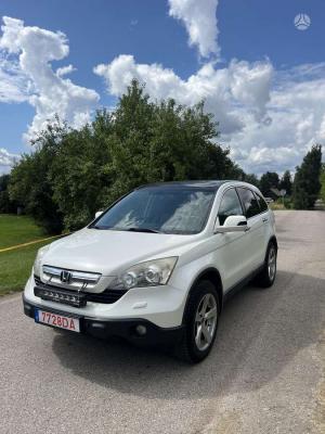 White Honda CR-V 2009 in Kaisiadorys, with an engine capacity of 2.20 L and mileage of 320 thousand km for 2850 €, photo 11 on AUTOMOTO.COM.LV