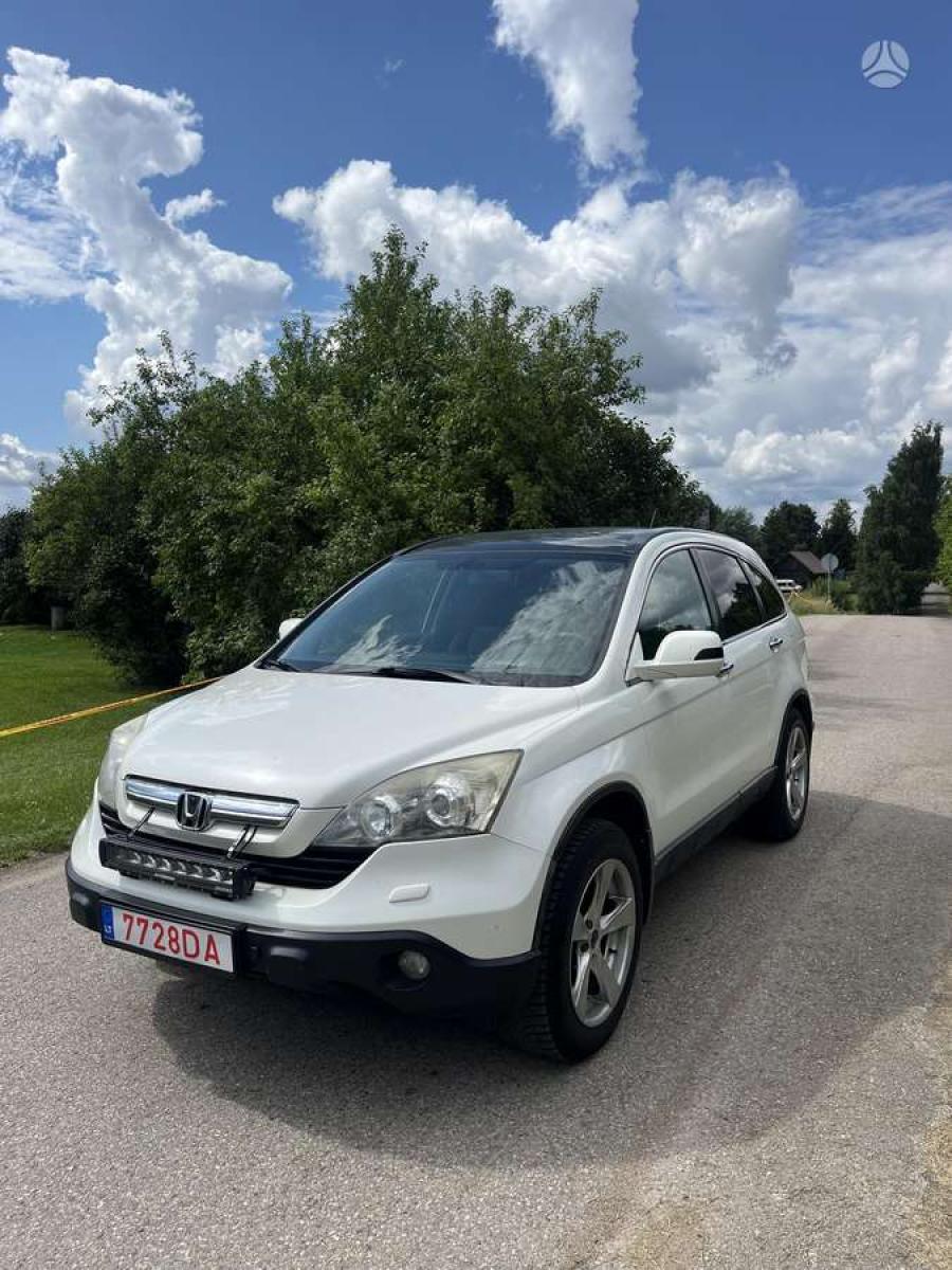White Honda CR-V 2009 in Kaisiadorys, with an engine capacity of 2.20 L and mileage of 320 thousand km for 2850 €, photo 11 on AUTOMOTO.COM.LV