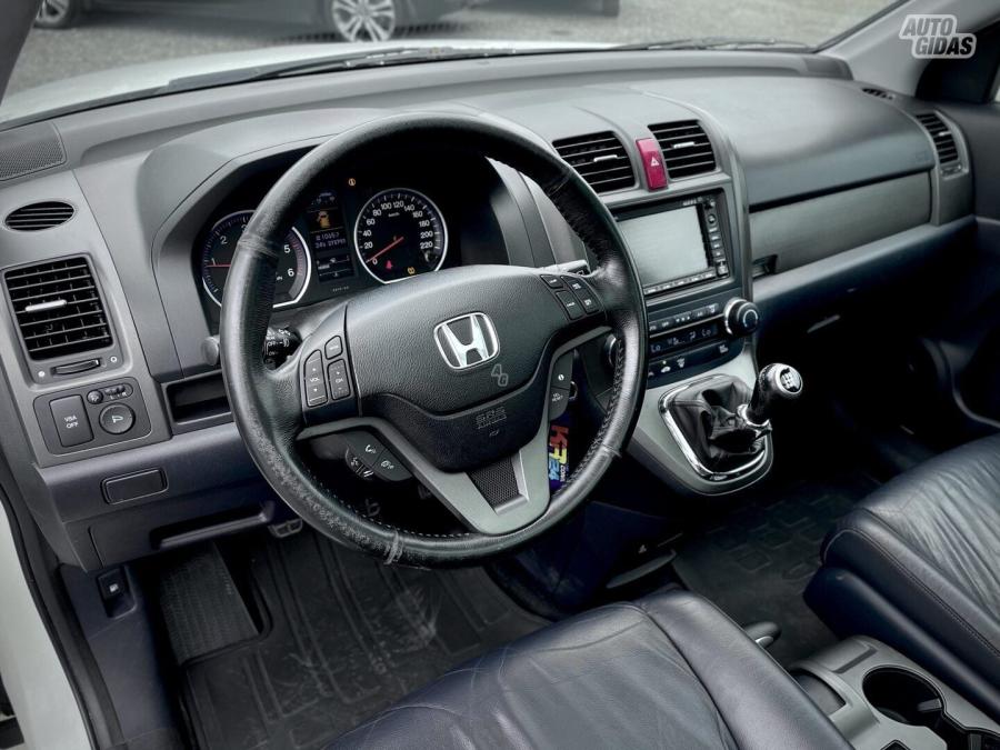 Balts Honda CR-V 2010 Viļņa, ar dzinēja tilpumu 2.20 L un nobraukumu 274 tūkst. km par 7499 €, foto 16 vietnē AUTOMOTO.COM.LV