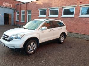 White Honda CR-V 2010 in Vilnius, with an engine capacity of 2.20 L and mileage of 290 thousand km for 5800 €, photo  on AUTOMOTO.COM.LV