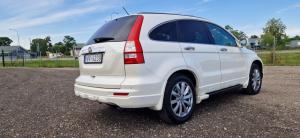 White Honda CR-V 2010 in Riga, with an engine capacity of 2.20 L and mileage of 248 thousand km for 7250 €, photo 33 on AUTOMOTO.COM.LV