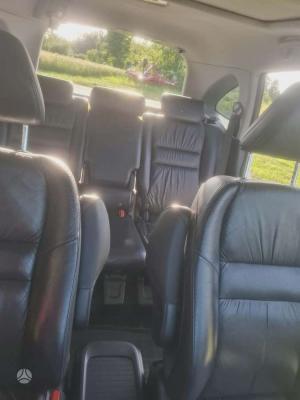 White Honda CR-V 2010 in Panevezys, with an engine capacity of 2.20 L and mileage of 278 thousand km for 5850 €, photo 9 on AUTOMOTO.COM.LV