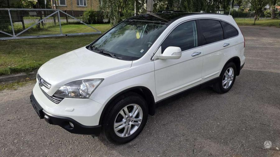 Balts Honda CR-V 2010 Šauļi, ar dzinēja tilpumu 2.20 L un nobraukumu 288 tūkst. km par 6350 €, foto 1 vietnē AUTOMOTO.COM.LV