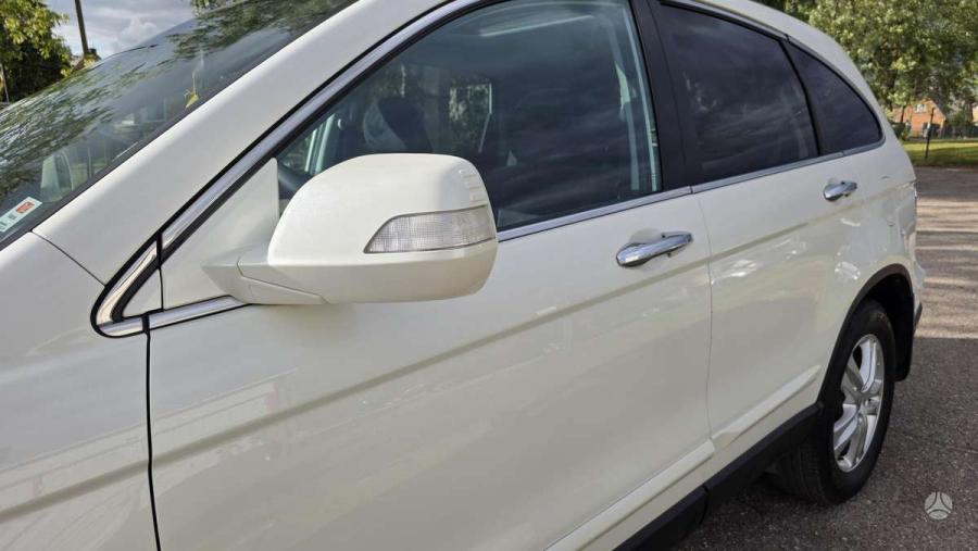 Balts Honda CR-V 2010 Šauļi, ar dzinēja tilpumu 2.20 L un nobraukumu 288 tūkst. km par 6350 €, foto 16 vietnē AUTOMOTO.COM.LV