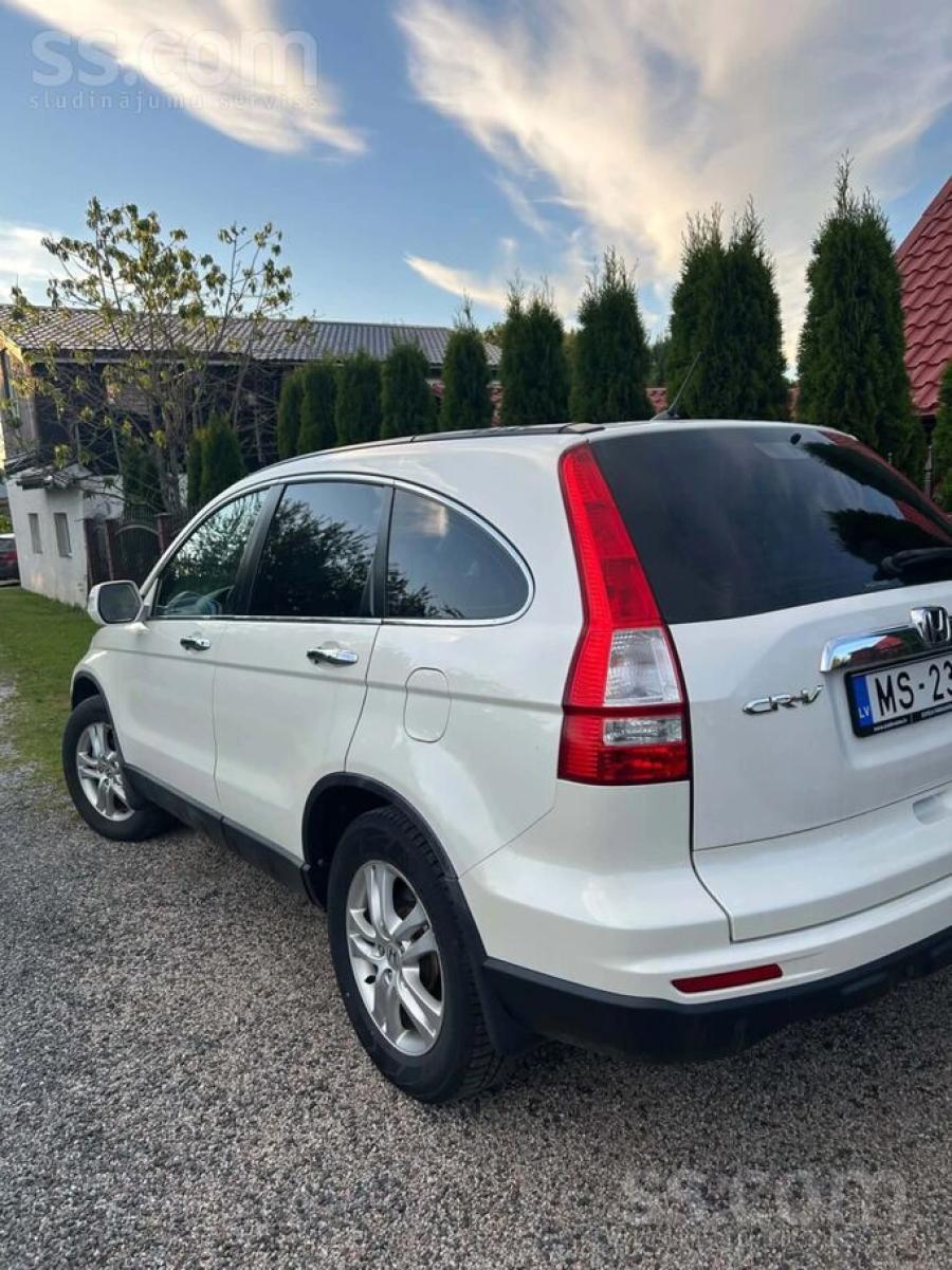 Balts Honda CR-V 2010 Saldus, ar dzinēja tilpumu 2.20 L un nobraukumu 268 tūkst. km par 5500 €, foto 4 vietnē AUTOMOTO.COM.LV