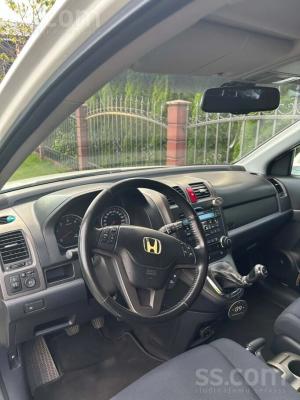 Balts Honda CR-V 2010 Saldus, ar dzinēja tilpumu 2.20 L un nobraukumu 268 tūkst. km par 5500 €, foto 5 vietnē AUTOMOTO.COM.LV