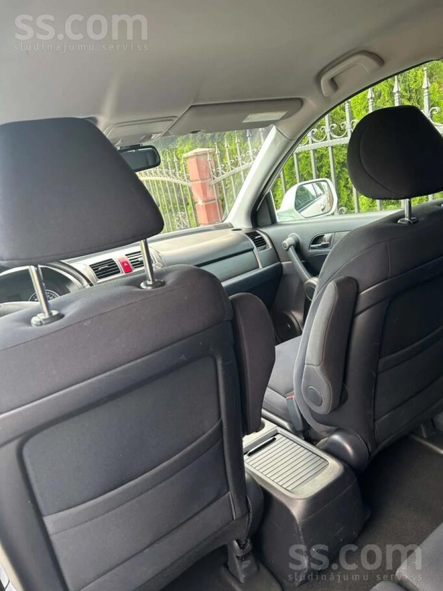 Balts Honda CR-V 2010 Saldus, ar dzinēja tilpumu 2.20 L un nobraukumu 268 tūkst. km par 5500 €, foto 9 vietnē AUTOMOTO.COM.LV
