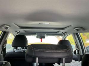 White Honda CR-V 2010 in Vilnius, with an engine capacity of 2.20 L and mileage of 256 thousand km for 4200 €, photo 6 on AUTOMOTO.COM.LV