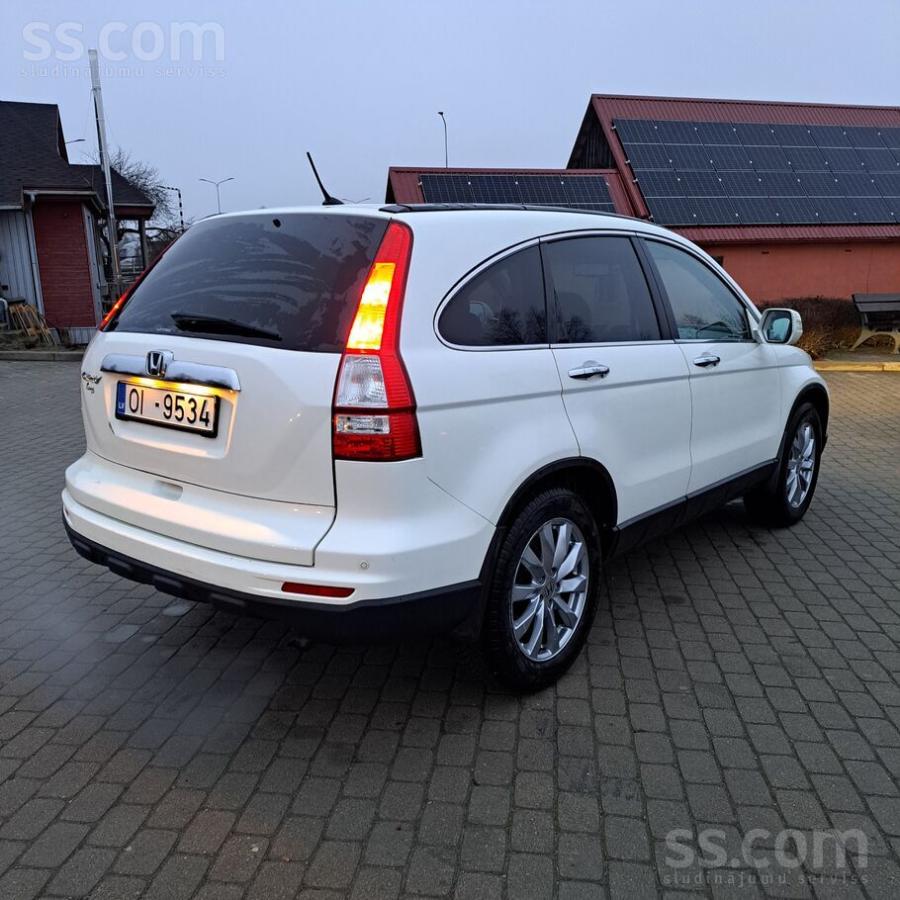 Balts Honda CR-V 2011 Rēzekne, ar dzinēja tilpumu 2.20 L un nobraukumu 0 tūkst. km par 6700 €, foto 3 vietnē AUTOMOTO.COM.LV