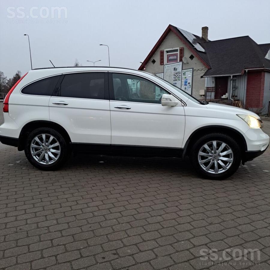Balts Honda CR-V 2011 Rēzekne, ar dzinēja tilpumu 2.20 L un nobraukumu 0 tūkst. km par 6700 €, foto 5 vietnē AUTOMOTO.COM.LV