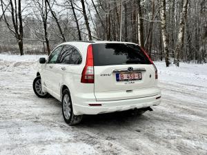 White Honda CR-V 2011 in Riga, with an engine capacity of 2.20 L and mileage of 0 thousand km for 7990 €, photo 5 on AUTOMOTO.COM.LV