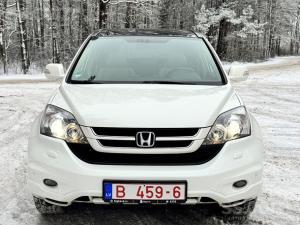 White Honda CR-V 2011 in Riga, with an engine capacity of 2.20 L and mileage of 0 thousand km for 7990 €, photo 6 on AUTOMOTO.COM.LV