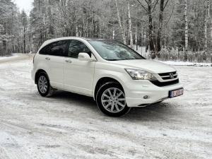 White Honda CR-V 2011 in Riga, with an engine capacity of 2.20 L and mileage of 0 thousand km for 7990 €, photo 8 on AUTOMOTO.COM.LV