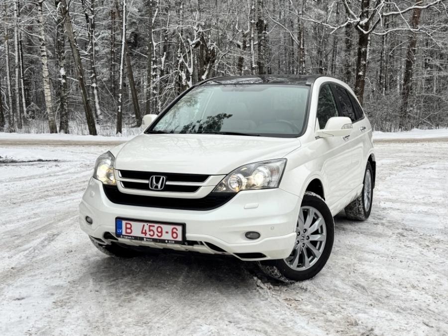 White Honda CR-V 2011 in Riga, with an engine capacity of 2.20 L and mileage of 202 thousand km for 7990 €, photo 34 on AUTOMOTO.COM.LV