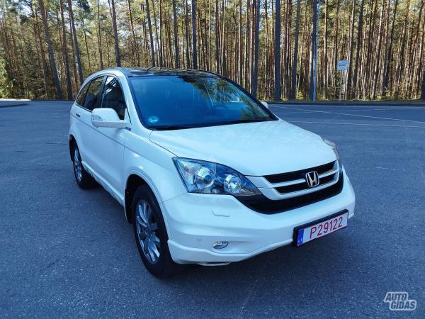 White Honda CR-V 2011 in Druskininkai, with an engine capacity of 2.20 L and mileage of 244 thousand km for 8200 €, photo 2 on AUTOMOTO.COM.LV