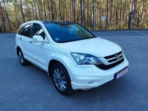 White Honda CR-V 2011 in Druskininkai, with an engine capacity of 2.20 L and mileage of 244 thousand km for 8200 €, photo 4 on AUTOMOTO.COM.LV