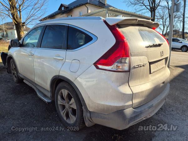 Balts Honda CR-V 2012 Tallina, ar dzinēja tilpumu 2.00 L un nobraukumu 290 tūkst. km par 2999 €, foto 5 vietnē AUTOMOTO.COM.LV