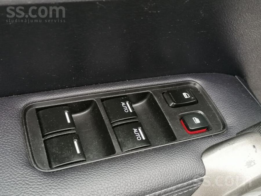 Balts Honda CR-V 2012 Valmiera, ar dzinēja tilpumu 2.20 L un nobraukumu 244 tūkst. km par 7990 €, foto 12 vietnē AUTOMOTO.COM.LV