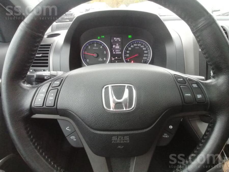 Balts Honda CR-V 2012 Valmiera, ar dzinēja tilpumu 2.20 L un nobraukumu 244 tūkst. km par 7990 €, foto 15 vietnē AUTOMOTO.COM.LV