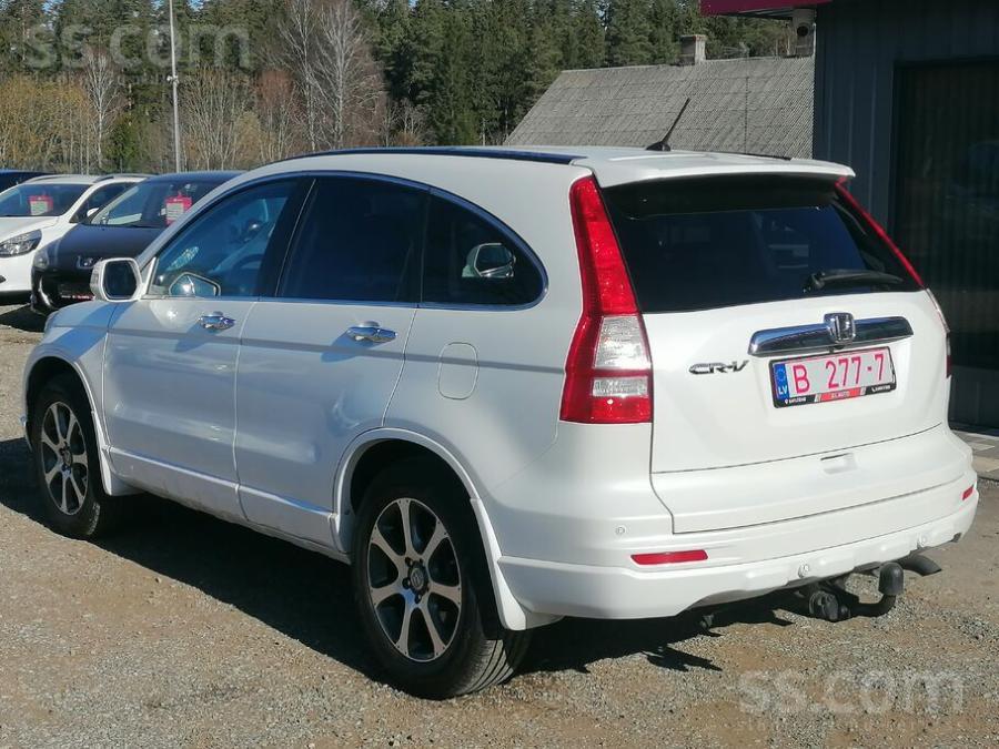 Balts Honda CR-V 2012 Valmiera, ar dzinēja tilpumu 2.20 L un nobraukumu 244 tūkst. km par 7990 €, foto 30 vietnē AUTOMOTO.COM.LV
