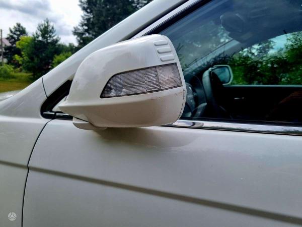 White Honda CR-V 2012 in Vilnius, with an engine capacity of 2.20 L and mileage of 152 thousand km for 9650 €, photo 10 on AUTOMOTO.COM.LV