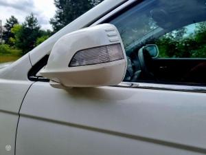 White Honda CR-V 2012 in Vilnius, with an engine capacity of 2.20 L and mileage of 152 thousand km for 9650 €, photo 11 on AUTOMOTO.COM.LV