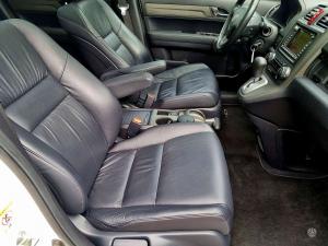 White Honda CR-V 2012 in Vilnius, with an engine capacity of 2.20 L and mileage of 152 thousand km for 9650 €, photo 31 on AUTOMOTO.COM.LV