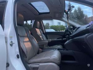 White Honda CR-V 2012 in Vilnius, with an engine capacity of 2.35 L and mileage of 266 thousand km for 8250 €, photo 10 on AUTOMOTO.COM.LV