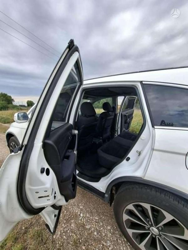 Balts Honda CR-V 2012 Marijampole, ar dzinēja tilpumu 2.00 L un nobraukumu 214 tūkst. km par 8850 €, foto 4 vietnē AUTOMOTO.COM.LV