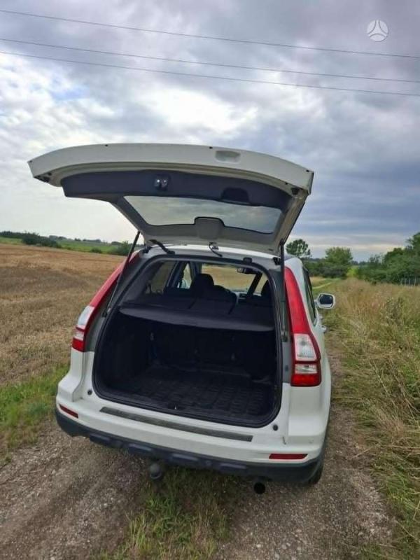 Balts Honda CR-V 2012 Marijampole, ar dzinēja tilpumu 2.00 L un nobraukumu 214 tūkst. km par 8850 €, foto 9 vietnē AUTOMOTO.COM.LV