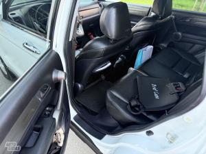 White Honda CR-V 2012 in Alytus, with an engine capacity of 2.20 L and mileage of 220 thousand km for 8499 €, photo 13 on AUTOMOTO.COM.LV