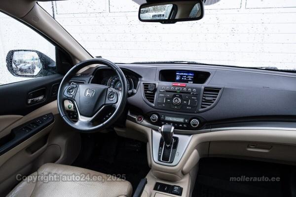 White Honda CR-V 2013 in Riga, with an engine capacity of 2.00 L and mileage of 135 thousand km for 11990 €, photo 9 on AUTOMOTO.COM.LV