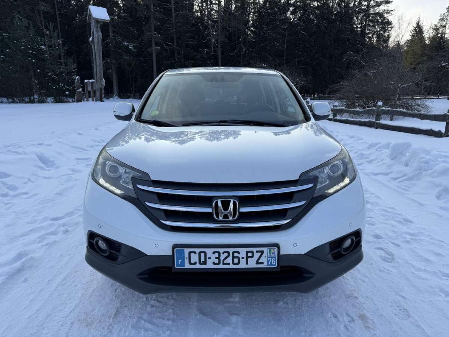 White Honda CR-V 2013 in Taurage, with an engine capacity of 2.20 L and mileage of 291 thousand km for 8000 €, photo 3 on AUTOMOTO.COM.LV