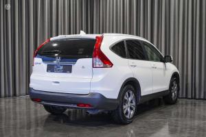 Balts Honda CR-V 2013 Marijampole, ar dzinēja tilpumu 2.20 L un nobraukumu 195 tūkst. km par 9950 €, foto 11 vietnē AUTOMOTO.COM.LV
