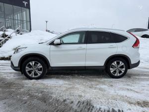 White Honda CR-V 2013 in Vilnius, with an engine capacity of 2.20 L and mileage of 169 thousand km for 11999 €, photo 3 on AUTOMOTO.COM.LV