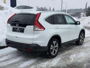 White Honda CR-V 2013 in Vilnius, with an engine capacity of 2.20 L and mileage of 169 thousand km for 11999 €, photo 5 on AUTOMOTO.COM.LV